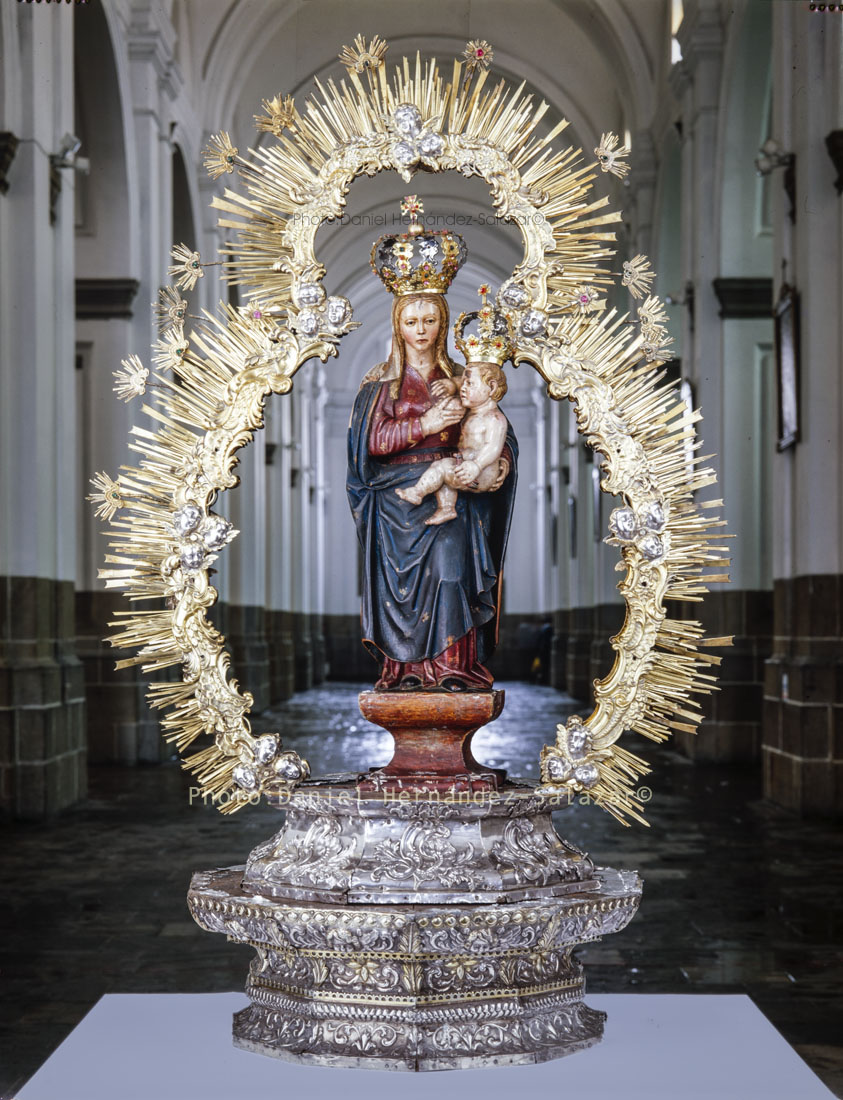 Religious Sculpture / Escultura religiosa. – Daniel Hernández-Salazar