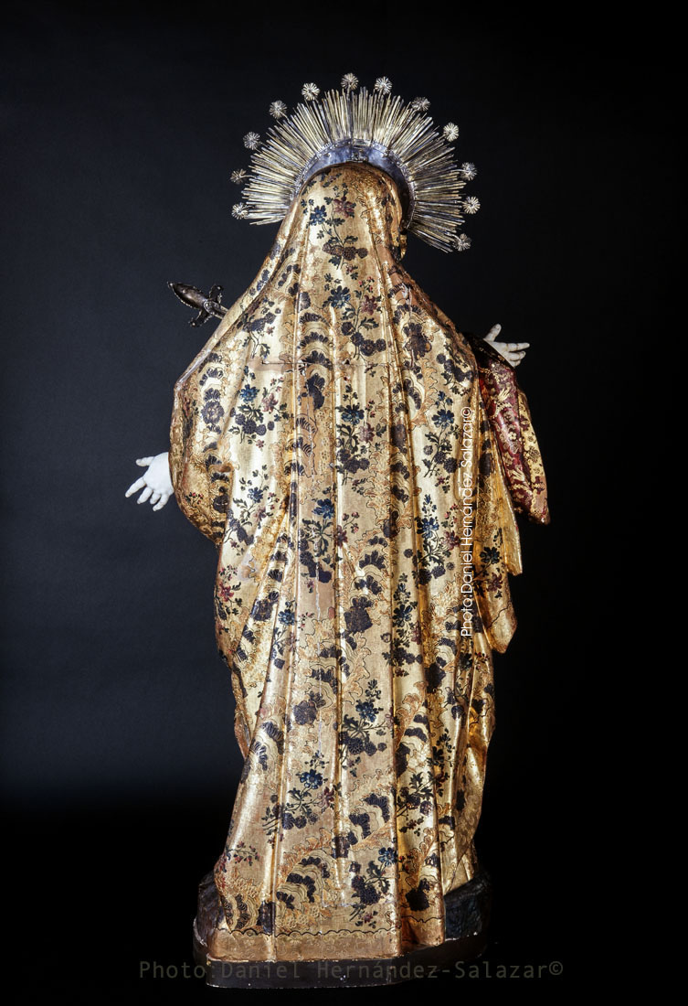 Religious Sculpture / Escultura religiosa. – Daniel Hernández-Salazar